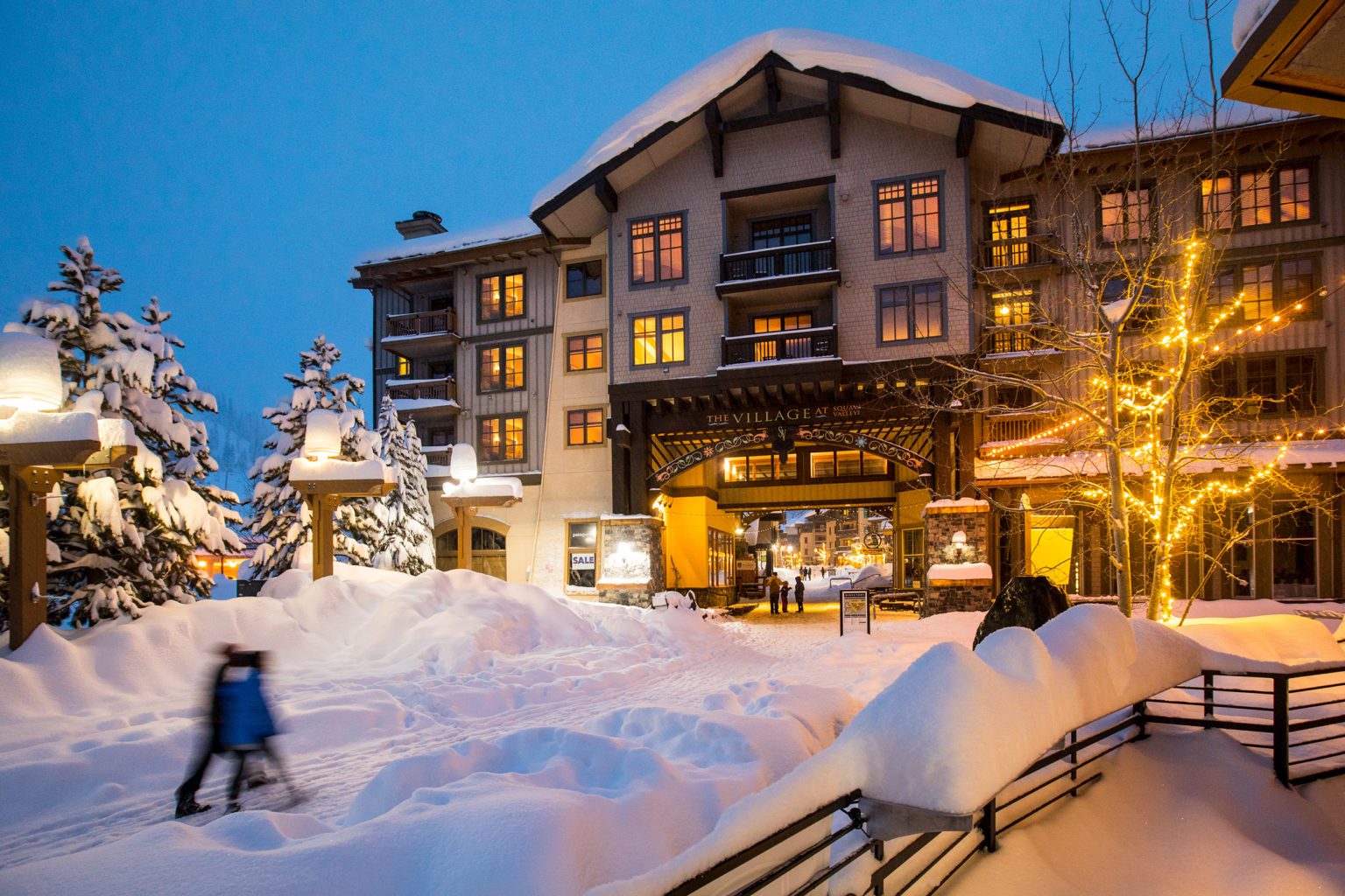 7 Reasons to Book Slopeside Lodging This Winter - Palisades Tahoe at ...